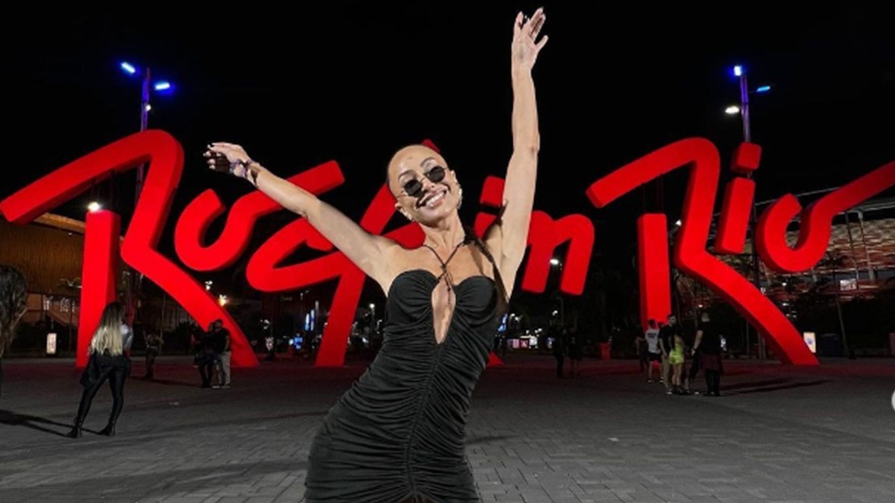 Com look arrasador, Sabrina Sato chega de helicóptero ao Rock In Rio ...