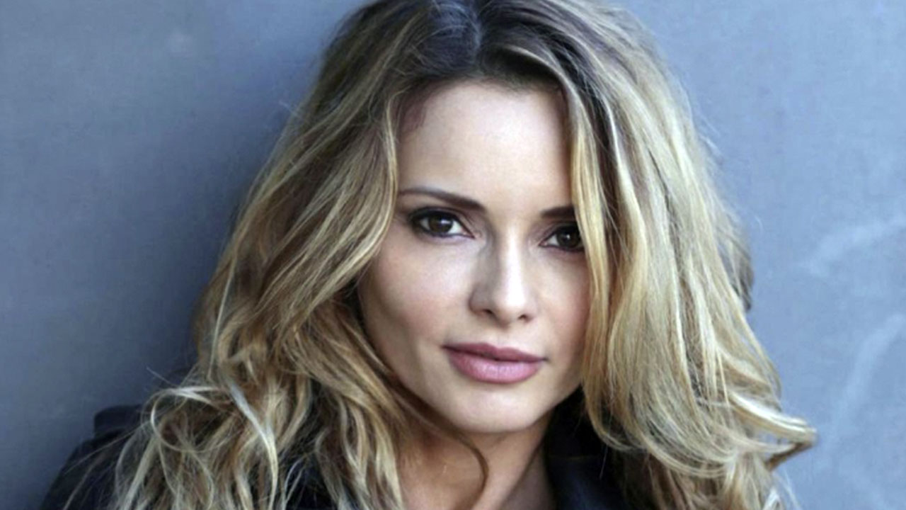 Rita Guedes posa de fio-dental aos 51 e impressiona – Tudo Pop